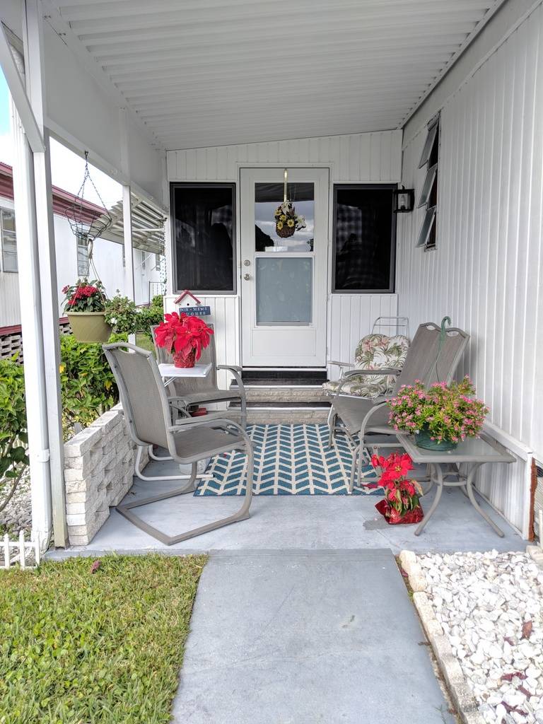 Gallery of mobile home entryway decorating ideas | MH Giant.com